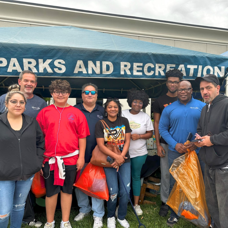 L&P Volunteers: Great American Cleanup | Life at Leggett
